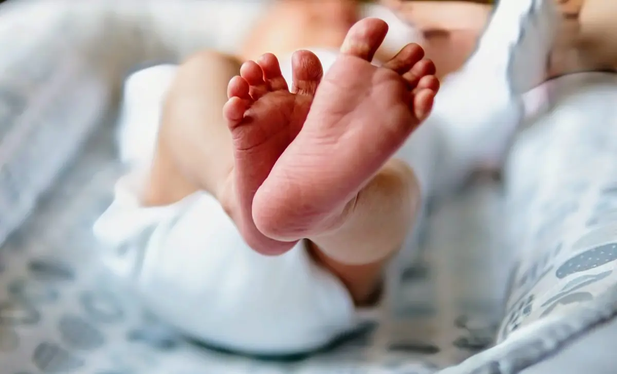 Postpartum Depression Risk Rises With Early Hormonal Birth Control Use ...